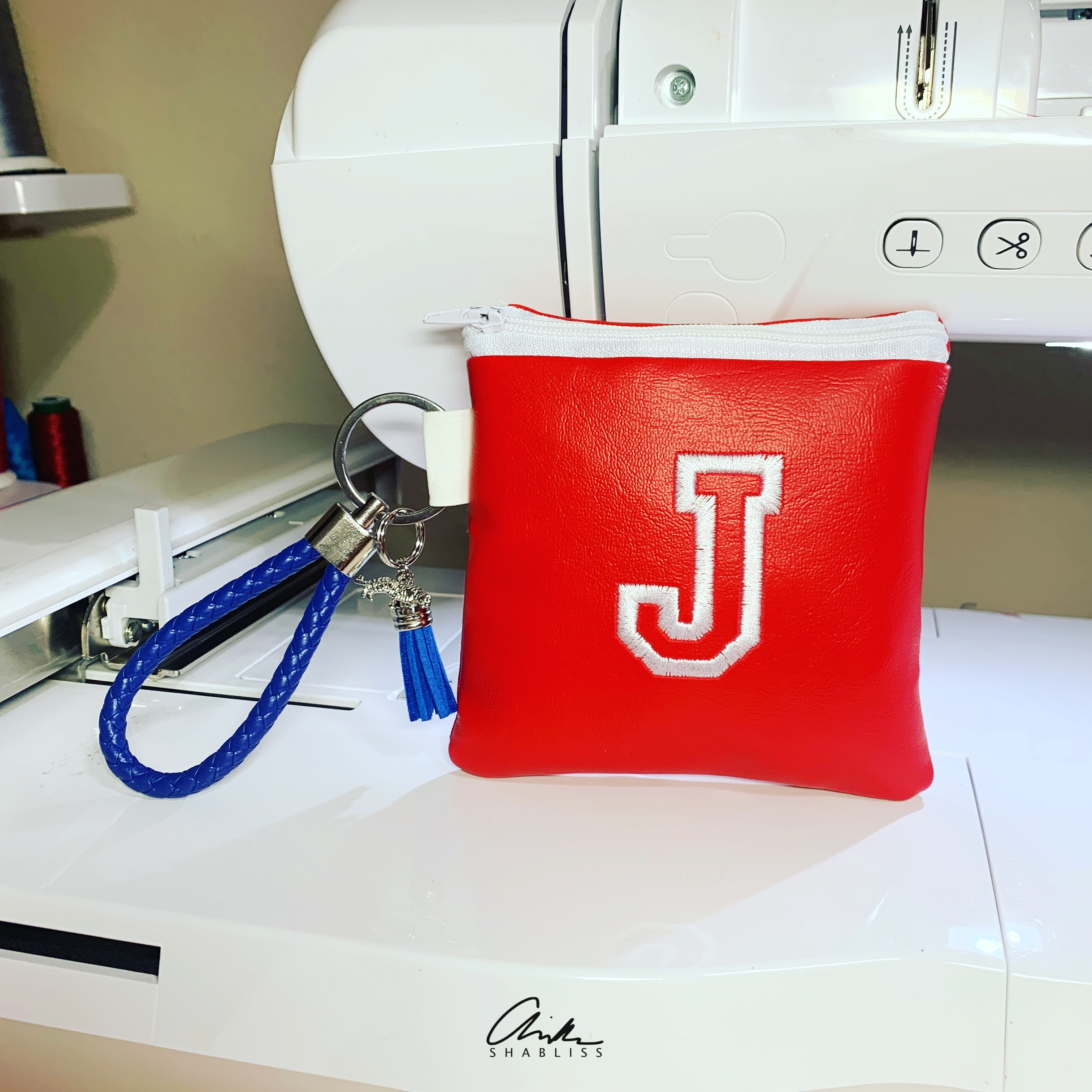 JSU "J' Square 5.5 Red Bag – Arika Made